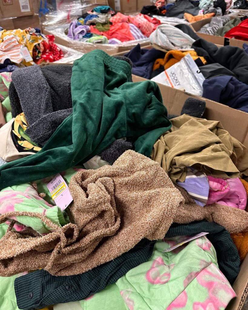 Women's Clothing Liquidation Pallets - Bulk Women Clothes Pallet